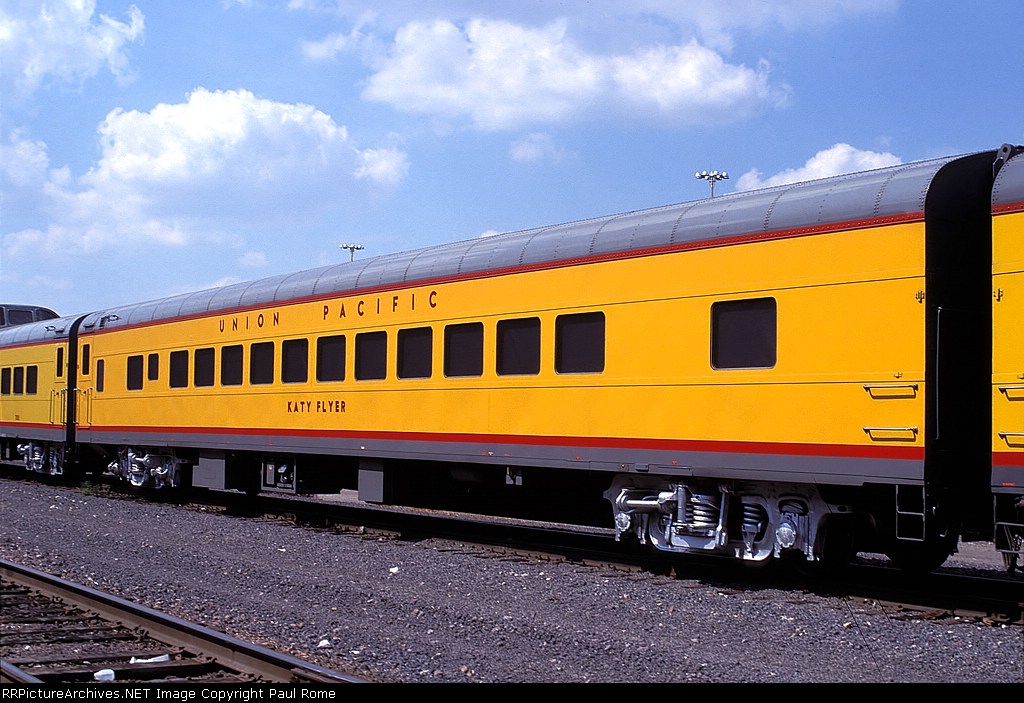 UPP 5468, Katy Flyer, Coach at UPs Proviso Yard